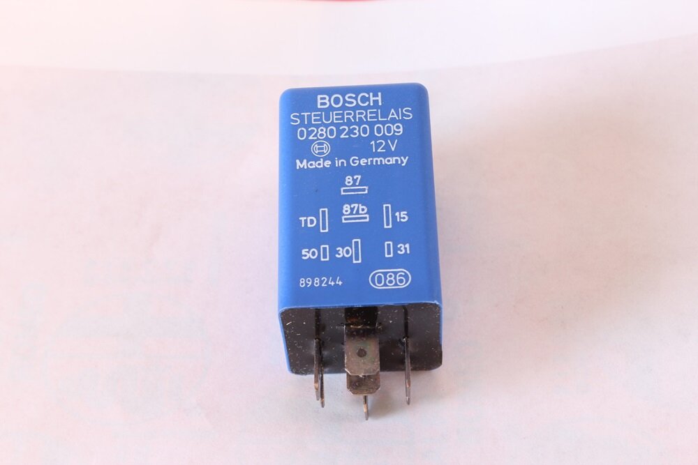 Fuel pump relay NEW Alfa 75 1.8 Turbo i.e.+various makes