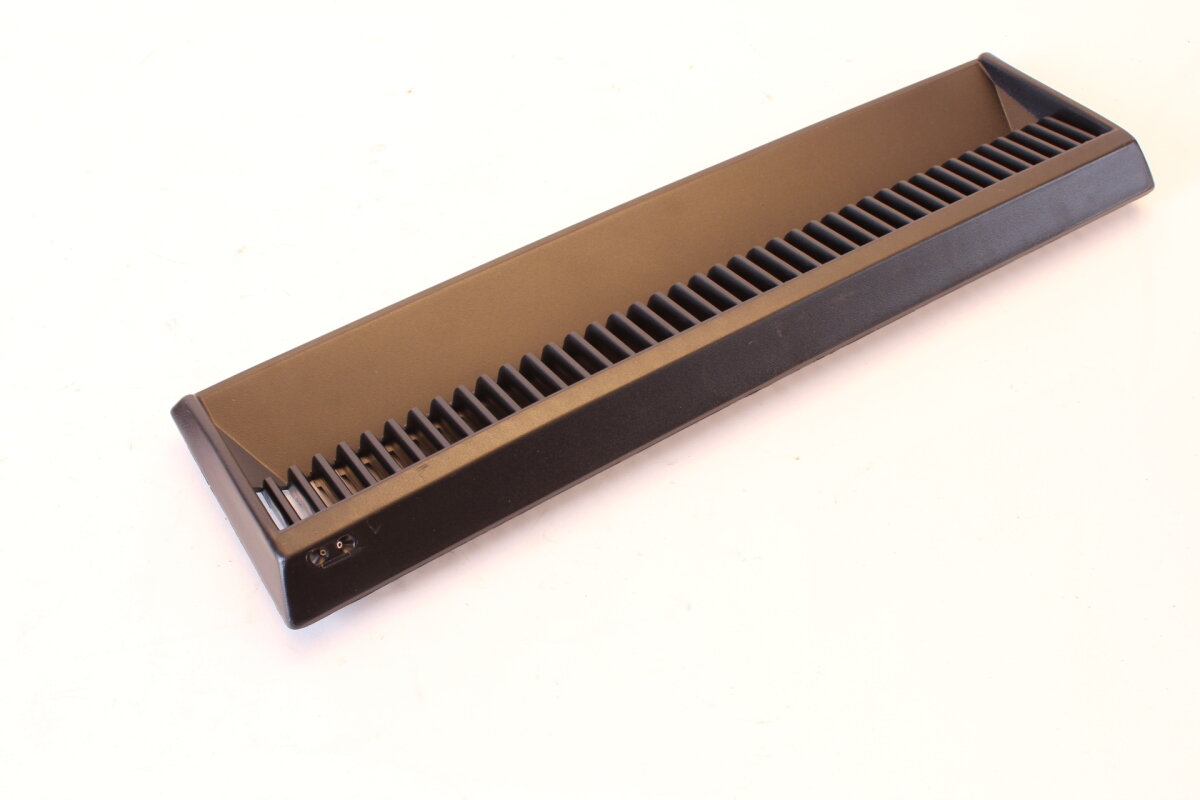 Air intake grille, right, with windshield washer nozzle, NOS Giuliett