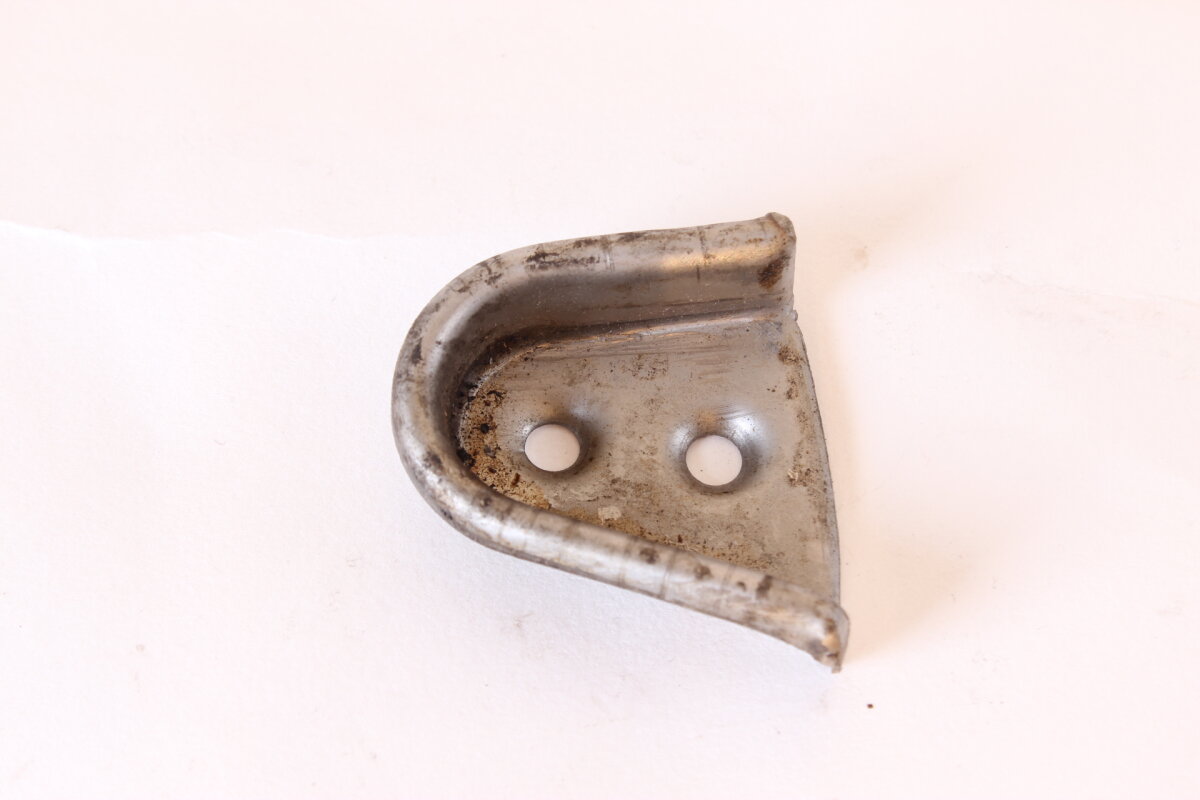 Centering wedge mount B-pillar left NOS Spider 1300-2000