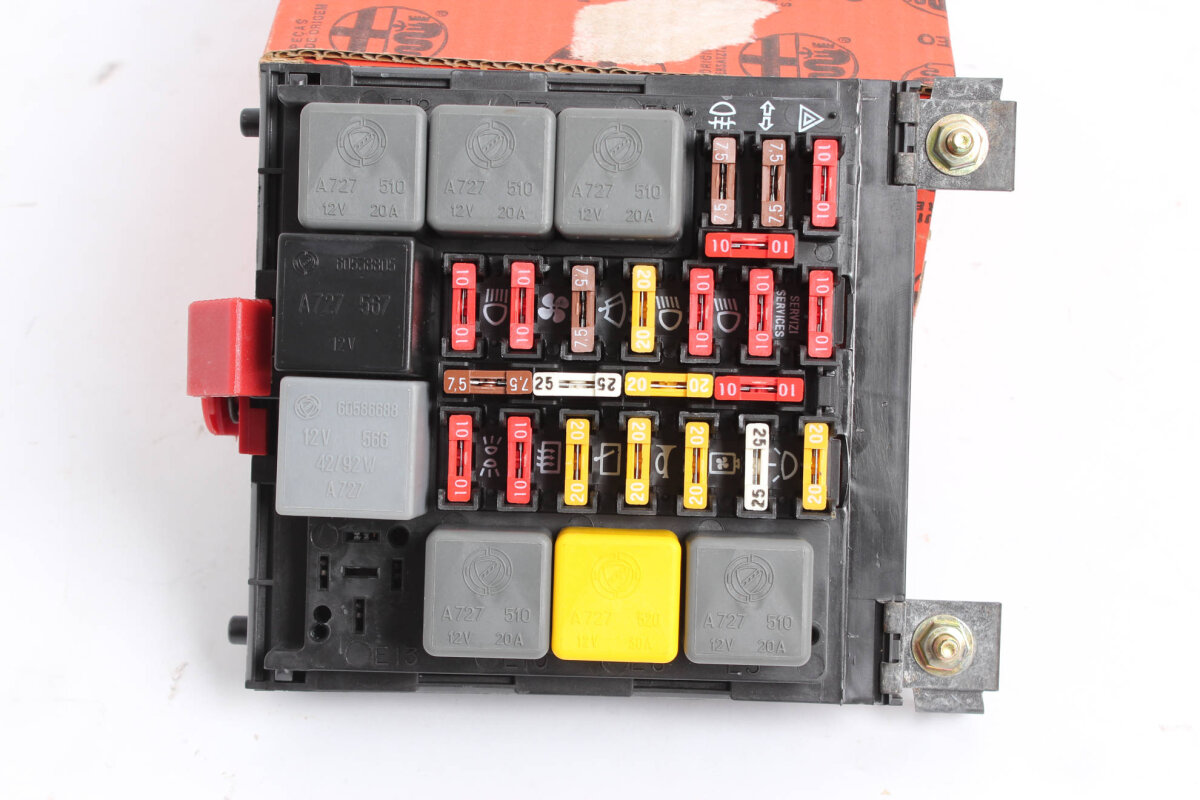 Alfa Romeo fuse box Alfa 33 90-94 NEW Original