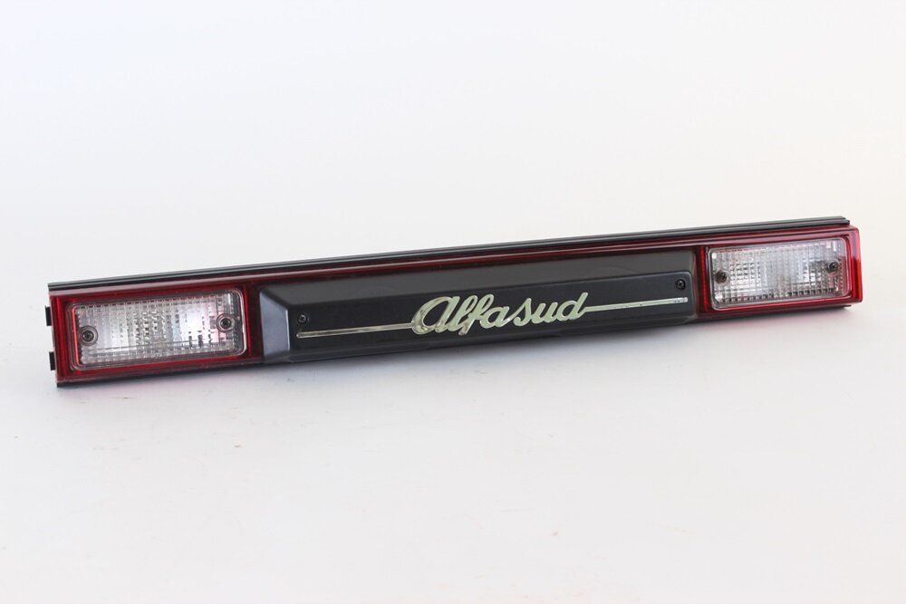 Reversing light, complete, center NOS Alfasud Sprint 1st series